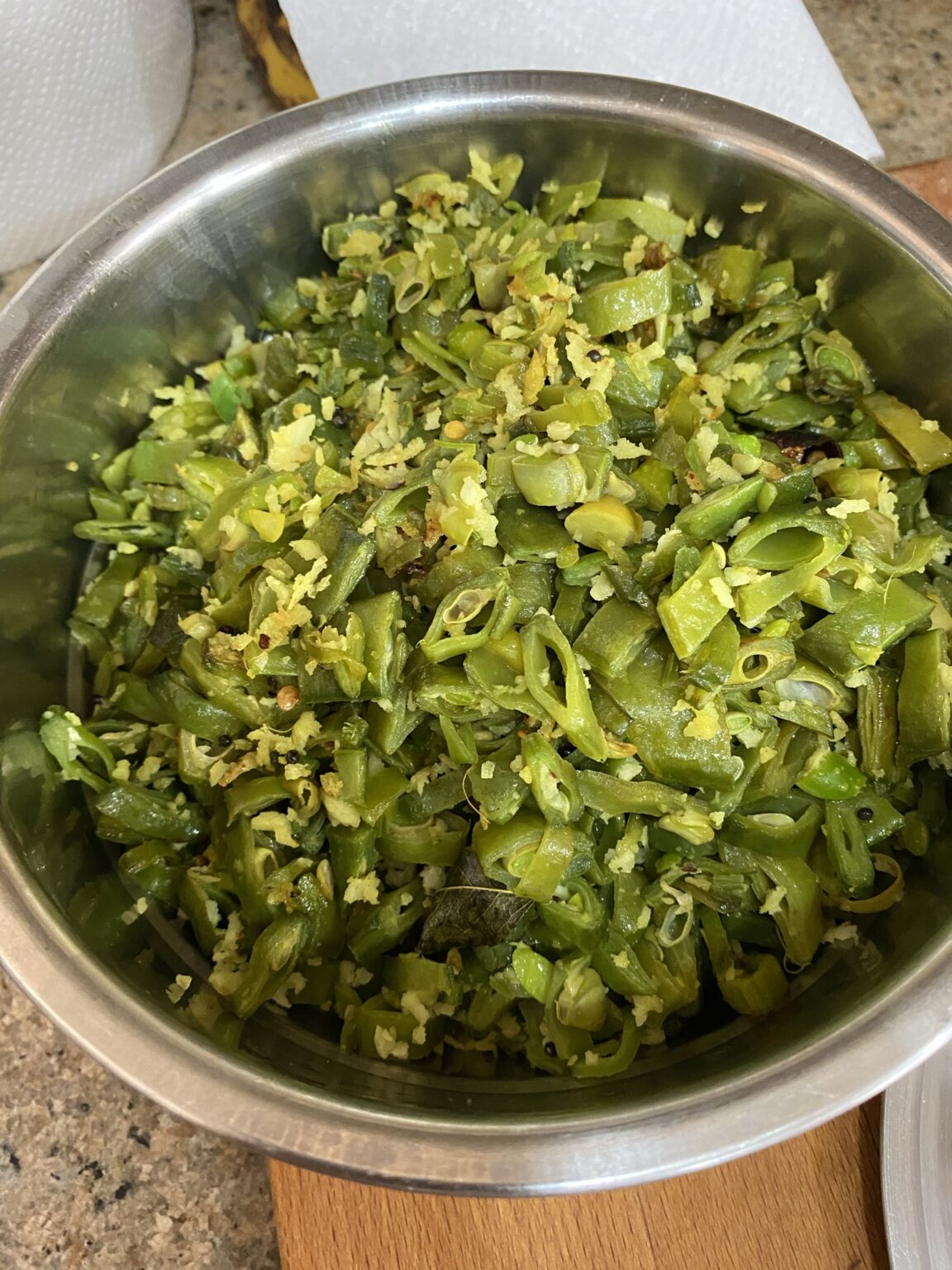 Avaraikkai Poriyal | Broad beans Stir-fry - I camp in my kitchen