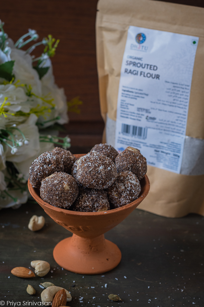 Ragi Ladoo | Millet Laddu | Microwave Method - I camp in my kitchen