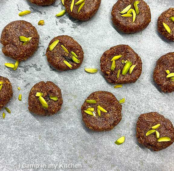 Dates & Paneer Peda | Peda Without Condensed Milk - I camp in my kitchen